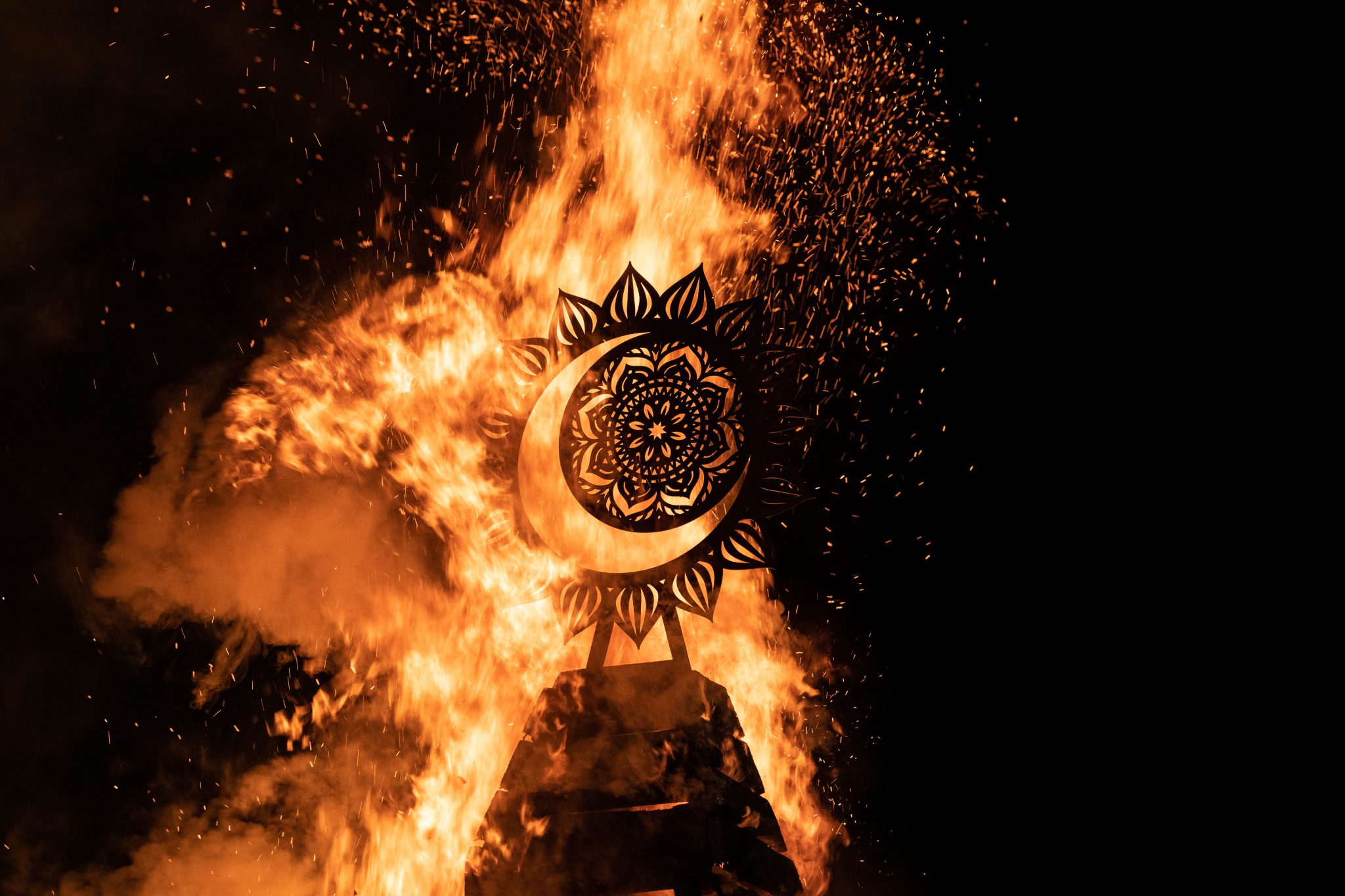 Frost and Fire | Amazing Forbes NSW